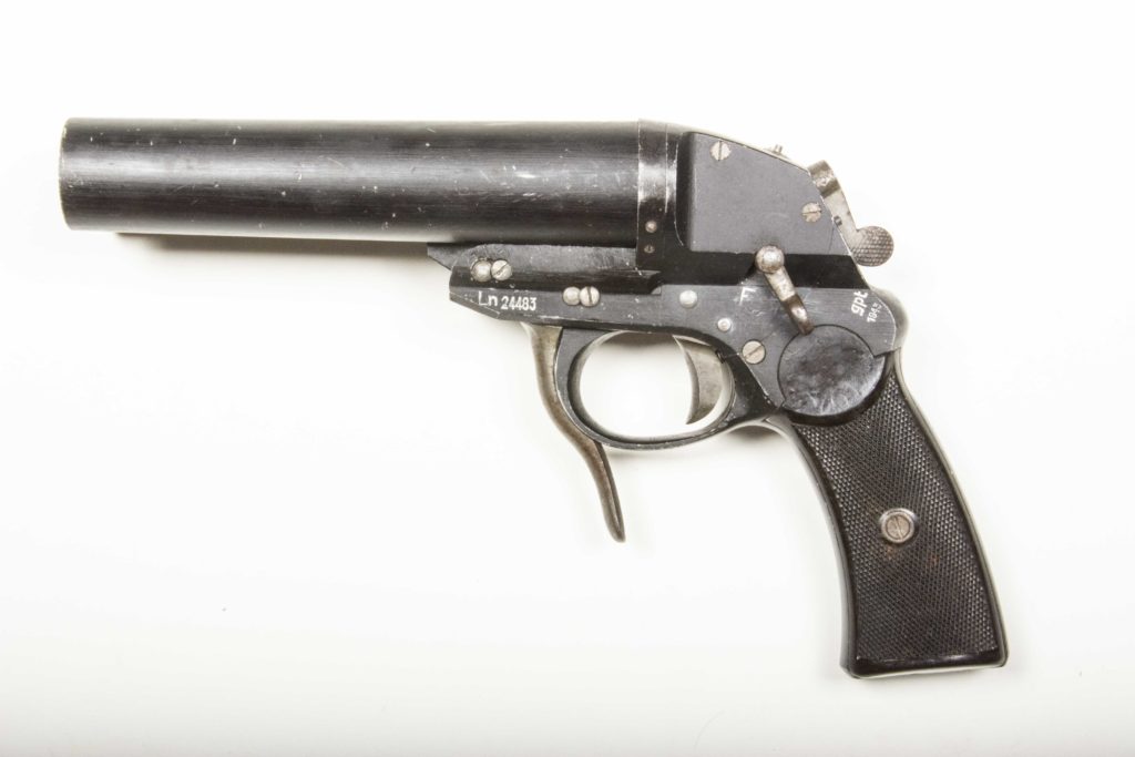 Double barreled flare gun Fliegerpistole L marked gpt 1943 – fjm44