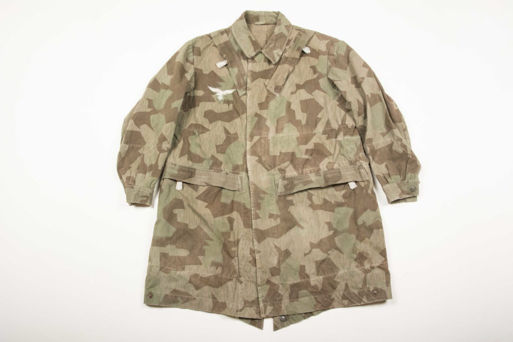 Battle worn German paratrooper jump smock – fjm44