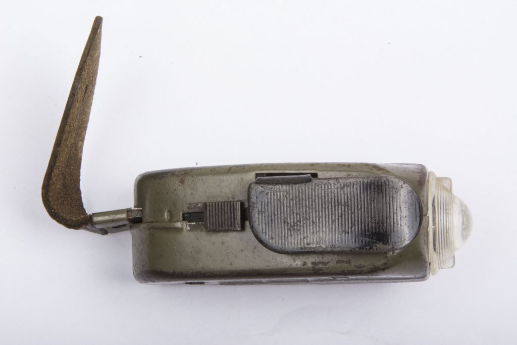 Flashlight – Philips type 7424 -03 – Wehrmachtseigentum – fjm44