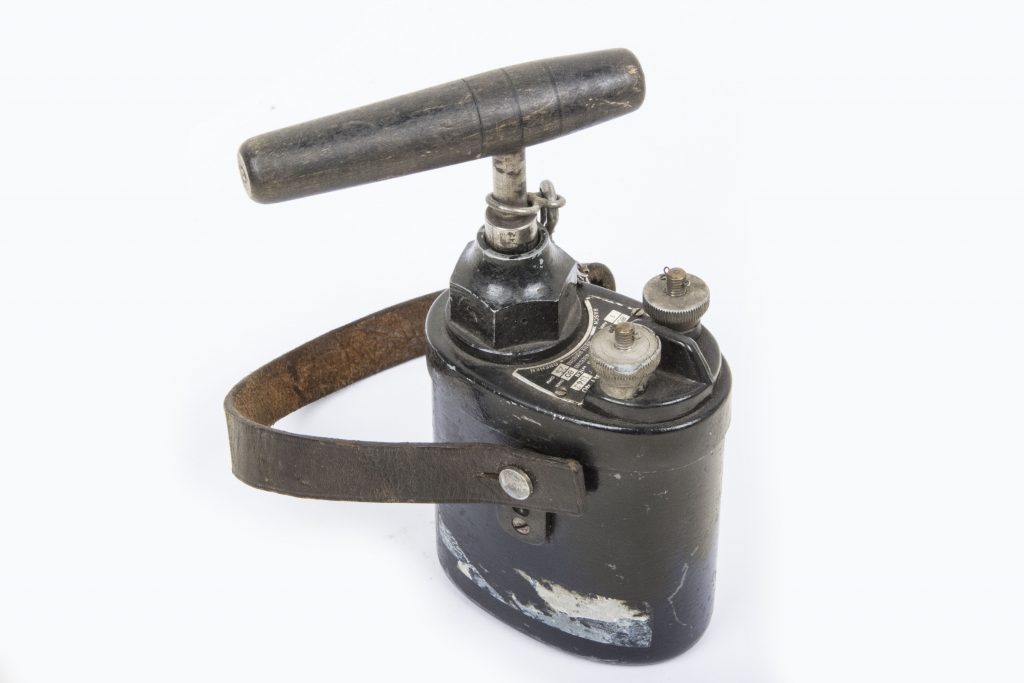 Wehrmacht Detonator type 40 or Glühzündapparat 40 – fjm44