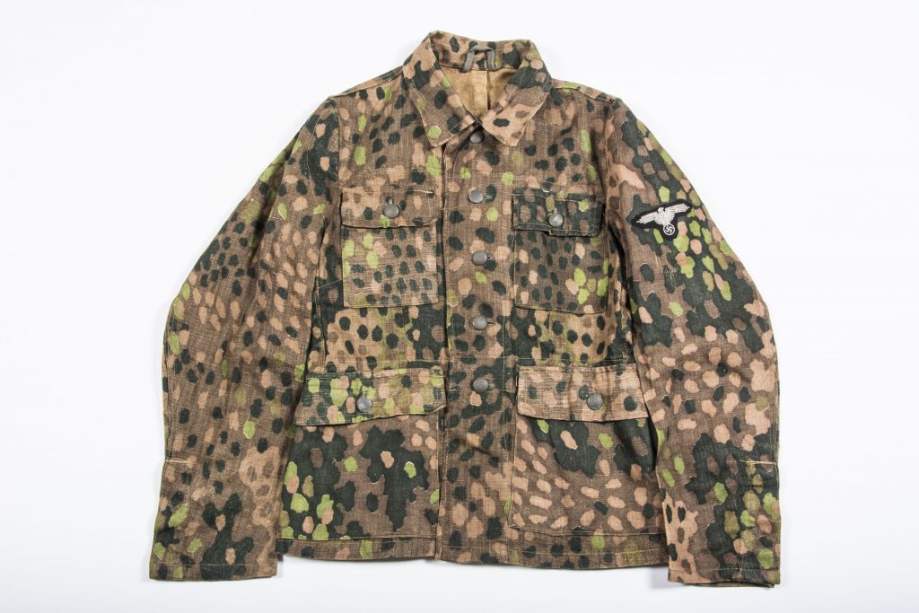 Waffen-SS dot pattern uniform in Erbsentarn camouflage – fjm44
