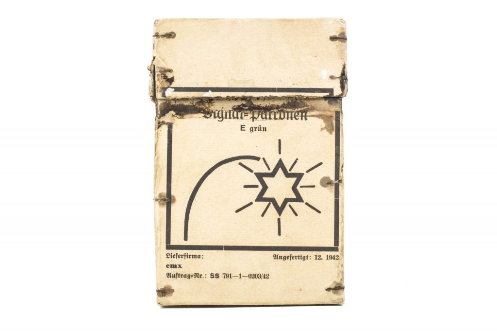 German flare cartridge box for 10 green flares – fjm44