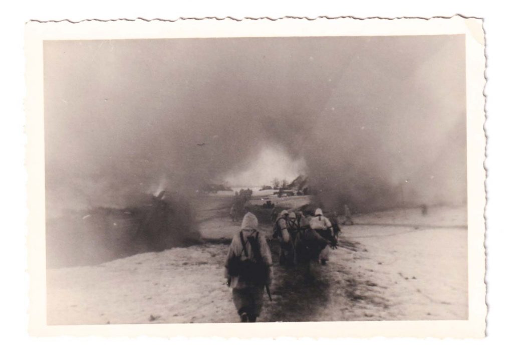 Eastern front winter combat photograph – fjm44