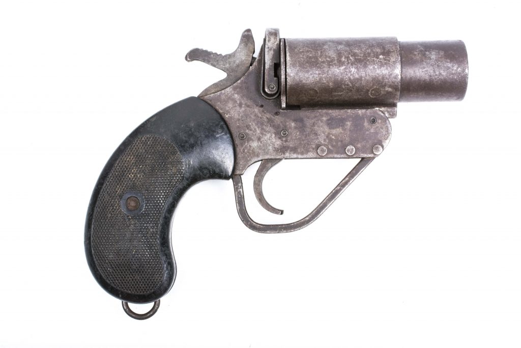 British No.2 Mk.5 signal pistol for armored fighting vehicles – fjm44
