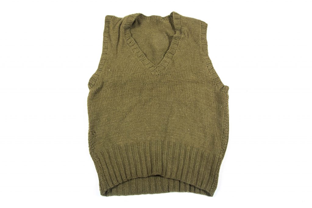 US Red Cross issue V-neck sweater – fjm44