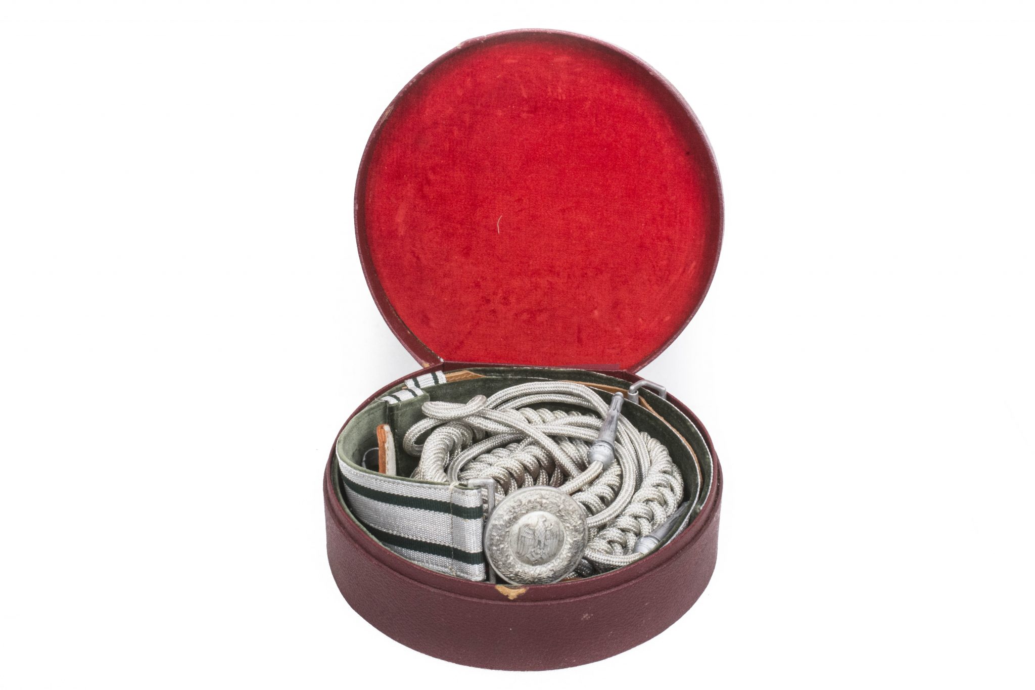 Boxed Heer aiguillette, sword hanger and brocade belt – fjm44