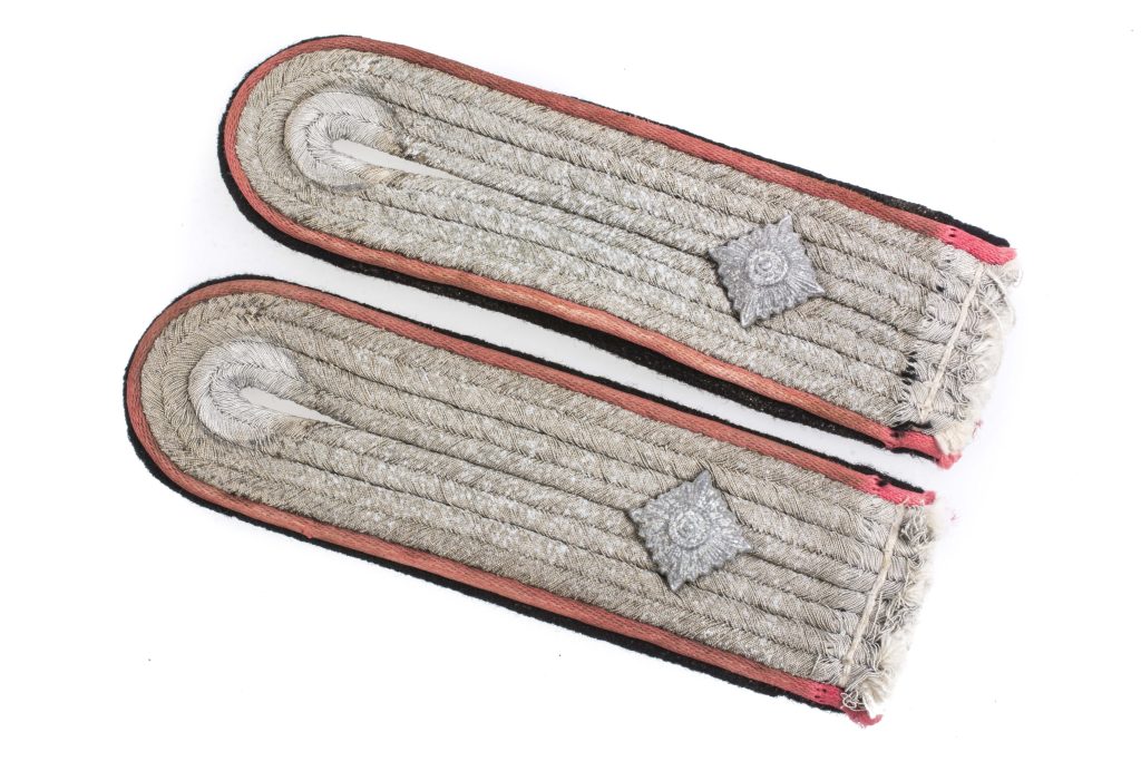 Waffen-SS Panzer shoulder boards for SS-Obersturmführer – fjm44