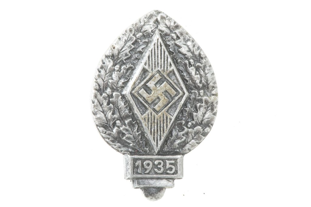 Hitlerjugend badge 1935 marked R. Neff, Berlin – fjm44