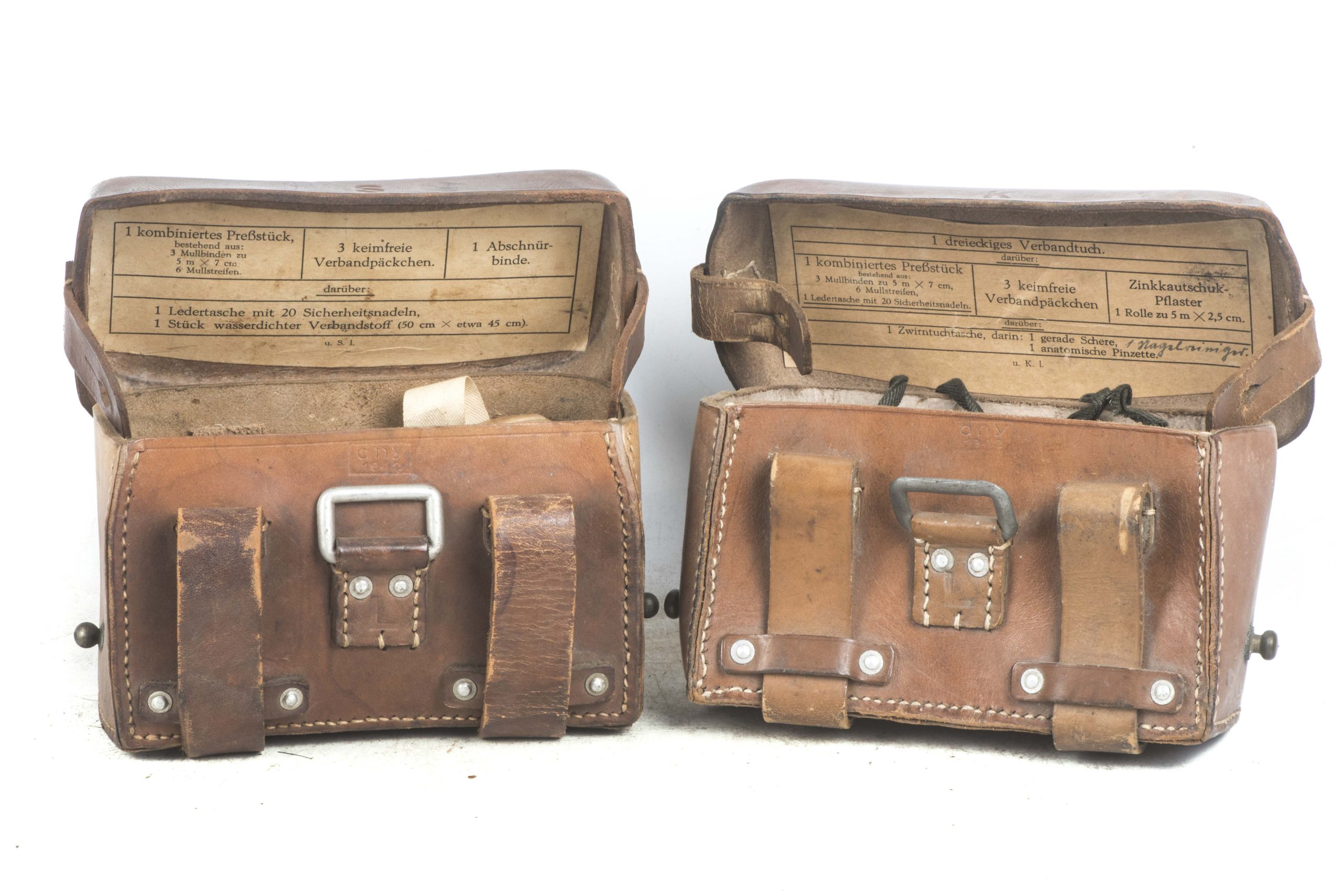 Sanitäter pouches with contents marked dny 1942 – fjm44