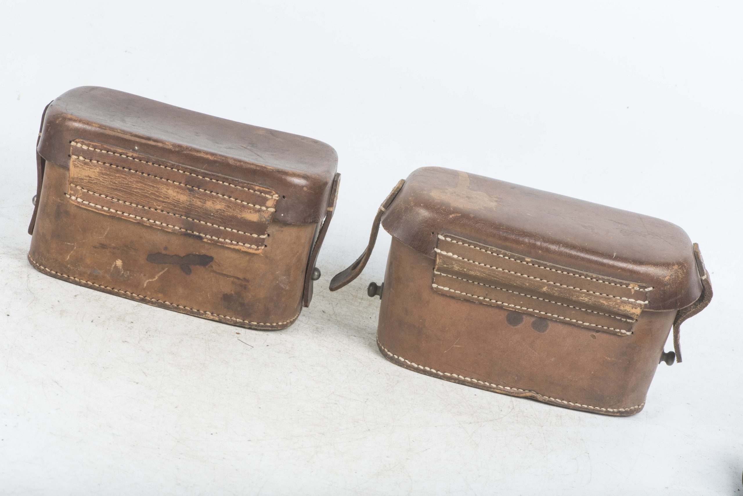 Sanitäter pouches with contents marked dny 1942 – fjm44