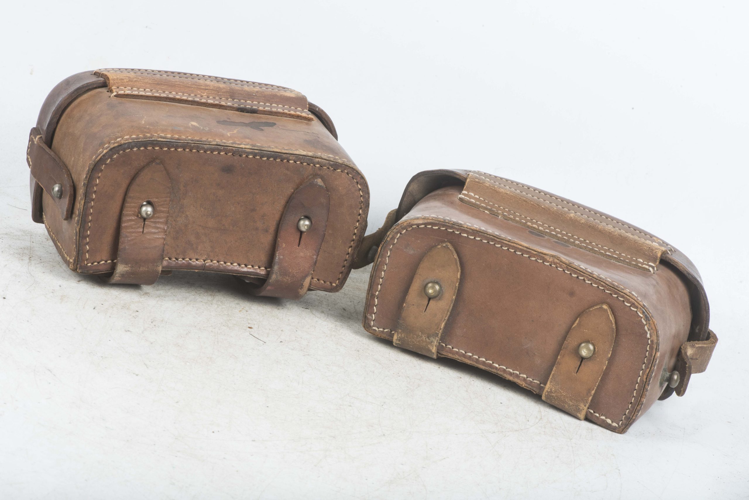 Sanitäter pouches with contents marked dny 1942 – fjm44